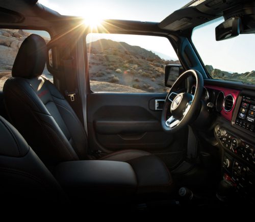 Jeep® Gladiator Interior - Truck Interior Features
